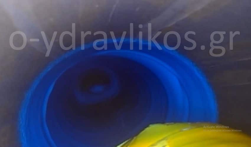 Σπασμένος σωλήνας υδρορροής - Ο Υδραυλικός Αθήνα